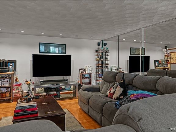 15 Forest Dr, Orchard Park, NY 14127 | Zillow