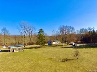 18328 Walnut Ln, Gregory, MI 48137 | Zillow