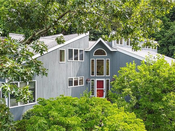 4 Van Rensselaer Rd, Katonah, NY 10536 | MLS #H6083649 | Zillow