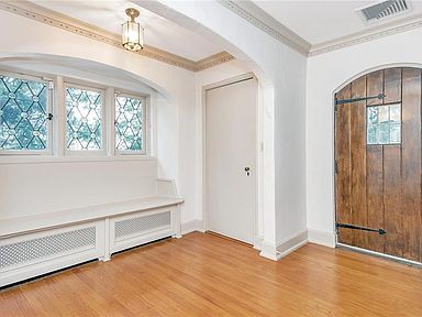 66 Lord Kitchener Rd, New Rochelle, NY 10804 | Zillow