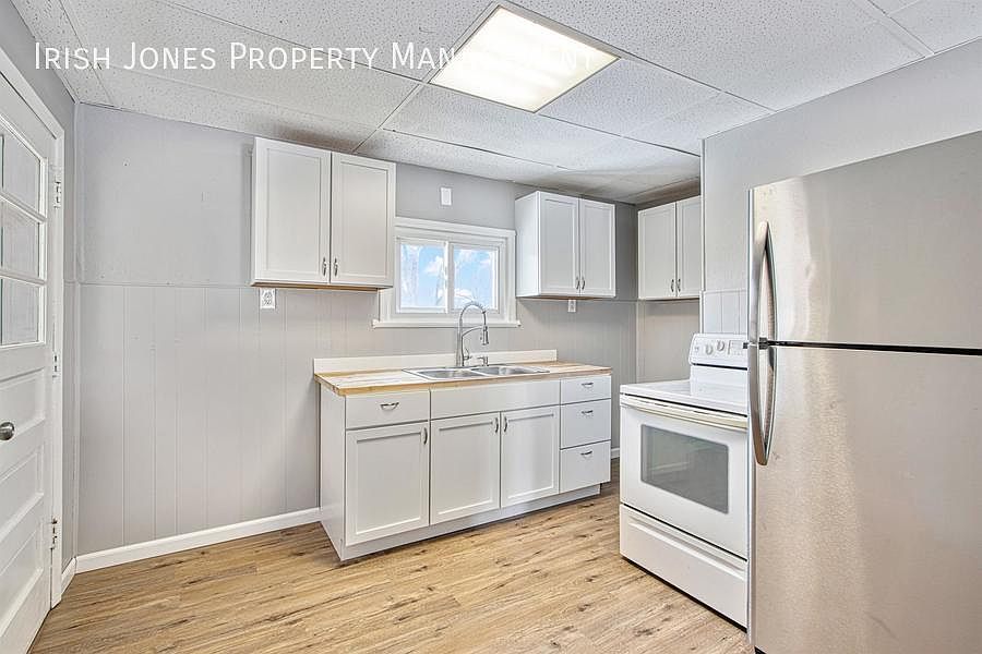 152 Stevens St APT 2, Lockport, NY 14094 | Zillow