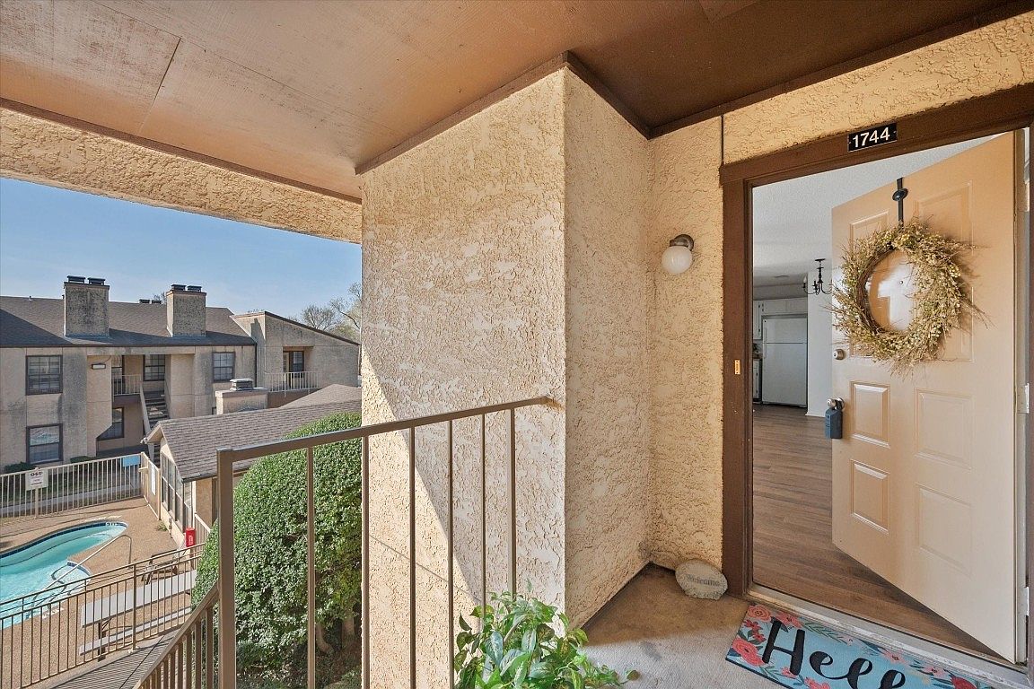 1744 Crest Point Dr, Arlington, TX 76012 | Zillow