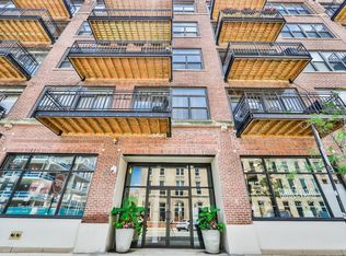 375 W Erie St APT 202, Chicago, IL 60654 | Zillow