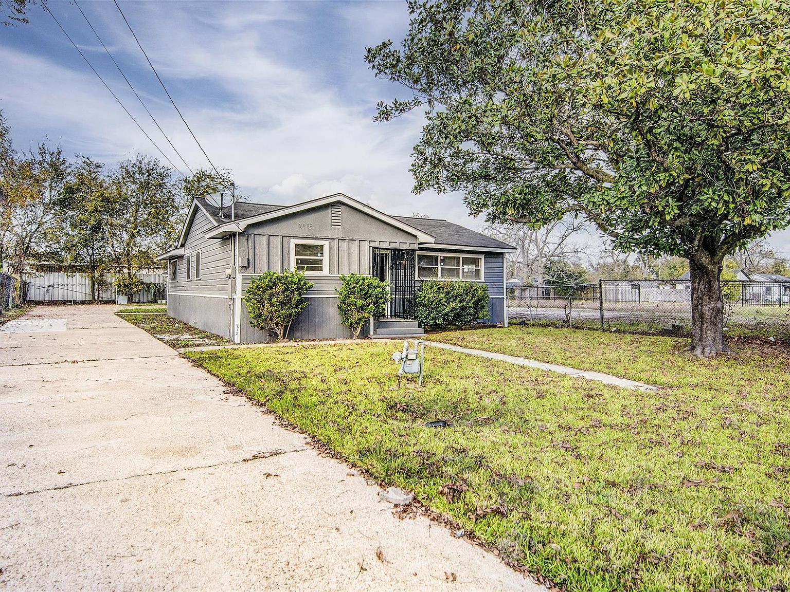 2825 E Crosstimbers St, Houston, TX 77093 | Zillow