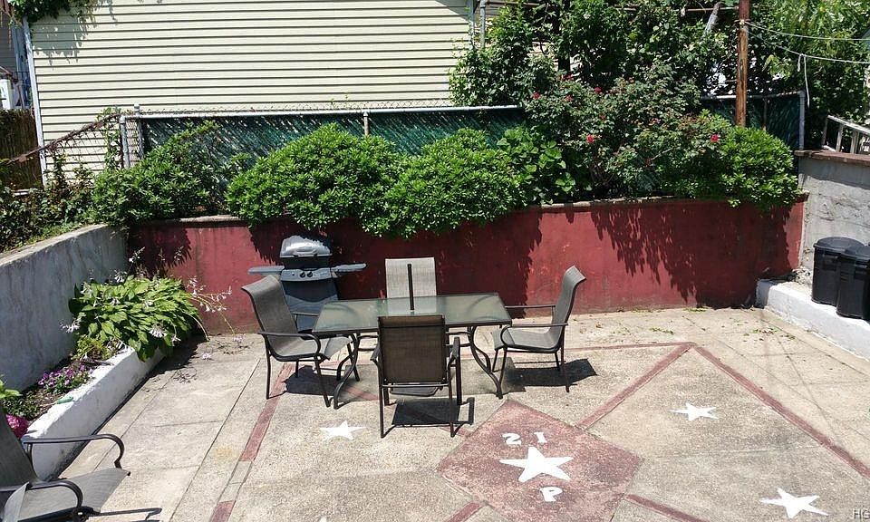 21 Portland Pl, Yonkers, NY 10703 | Zillow