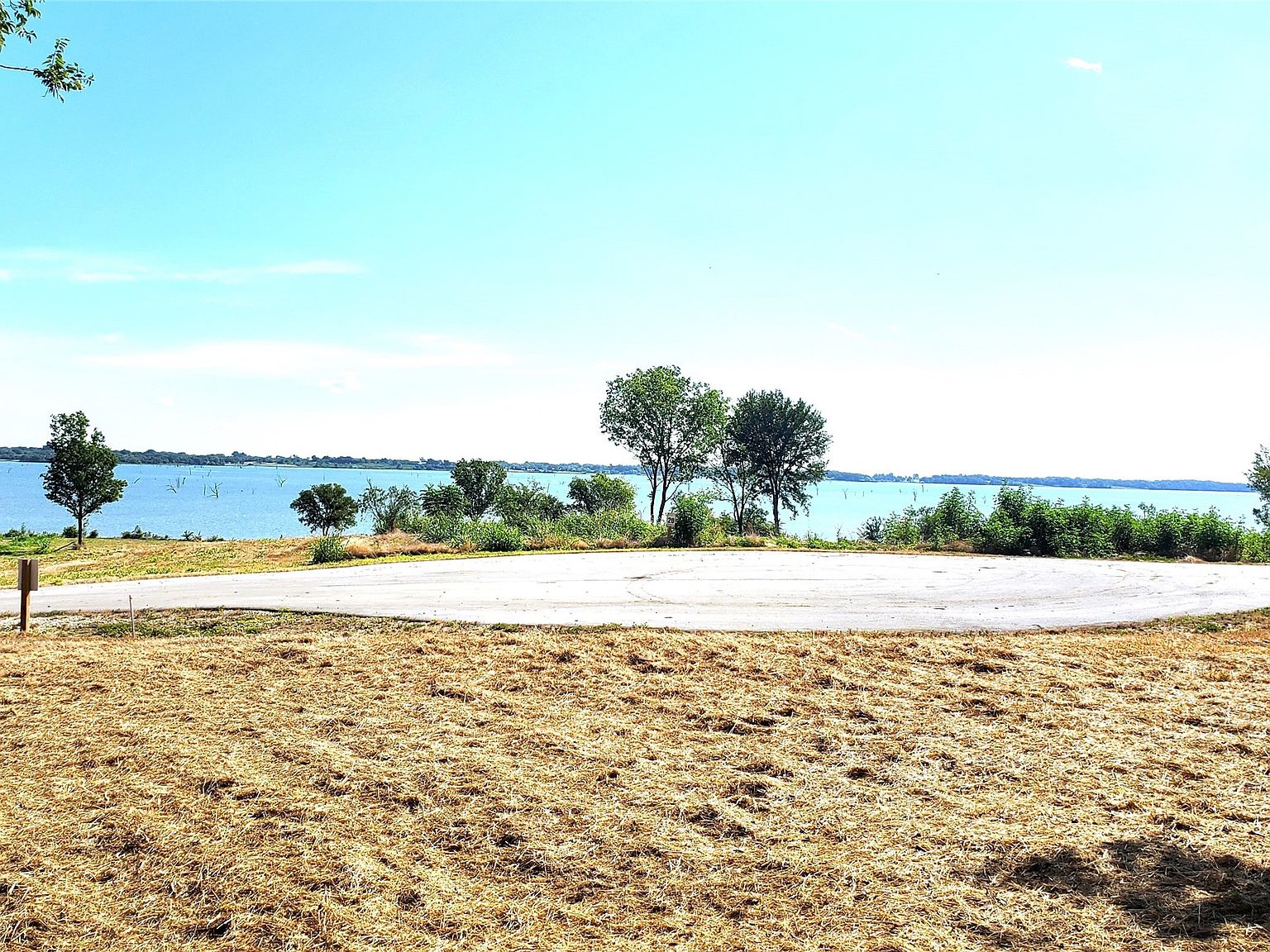 15 Edgewater Way, Corsicana, TX 75109 | MLS #20644793 | Zillow