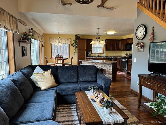 119 Chocolay Downs Golf Dr, Marquette, MI 49855 | MLS #50152495 | Zillow