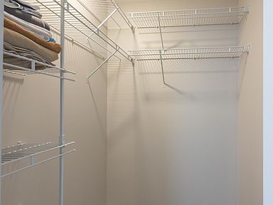 29343 Euclid Ave APT 2, Wickliffe, OH 44092 | Zillow