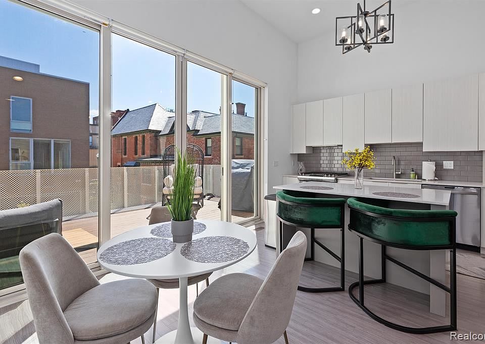 2820 John R St Detroit MI | Zillow