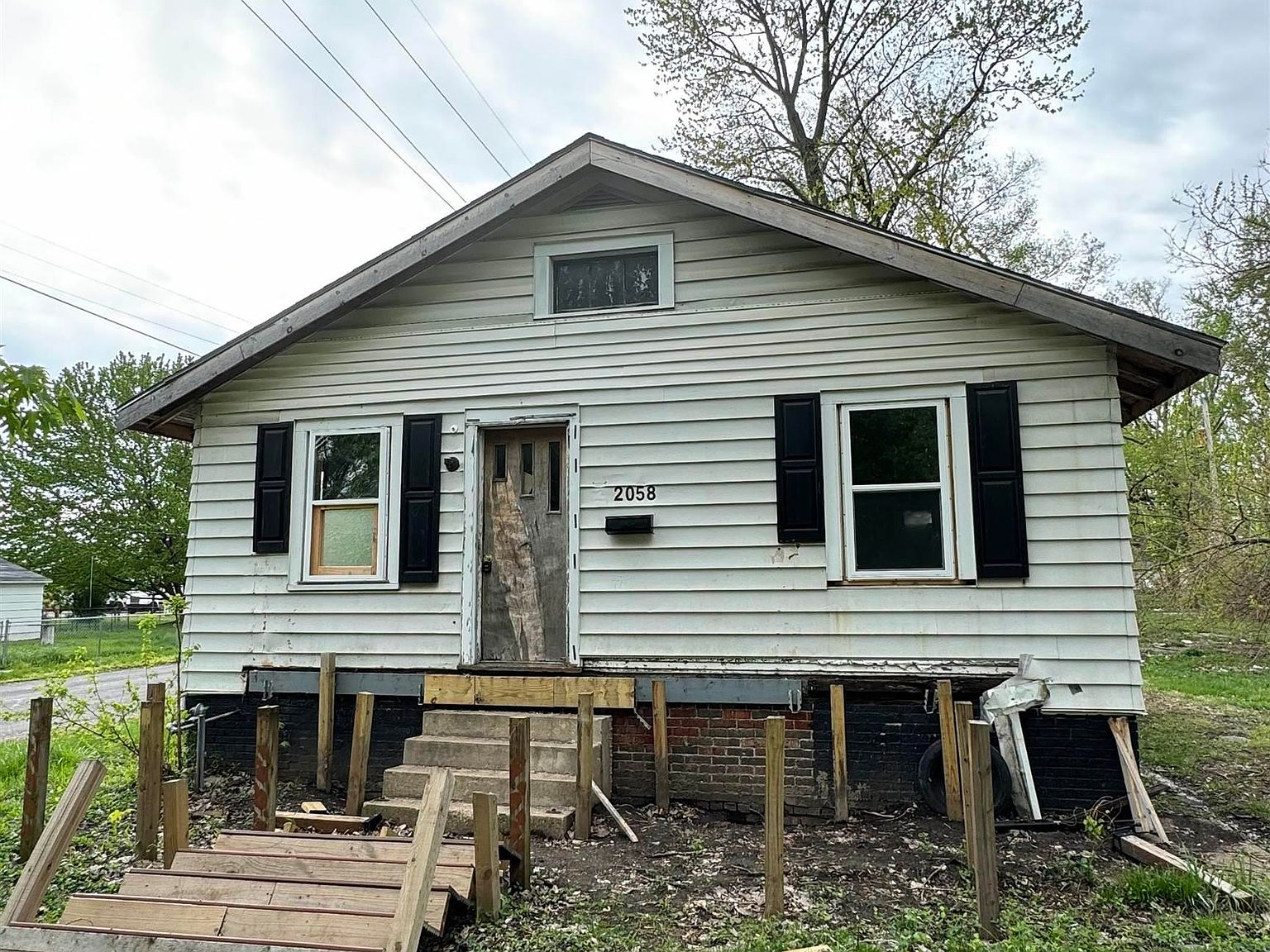 2058 E Jackson St, Springfield, IL 62703 | Zillow