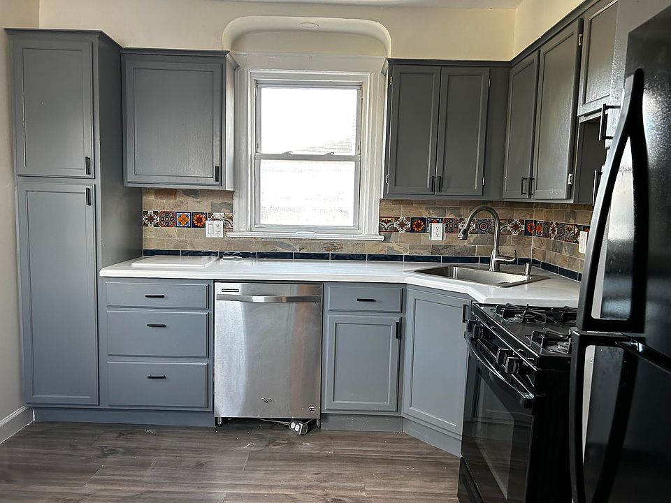 247 Beach 121 St #2F, Rockaway Park, NY 11694 | Zillow