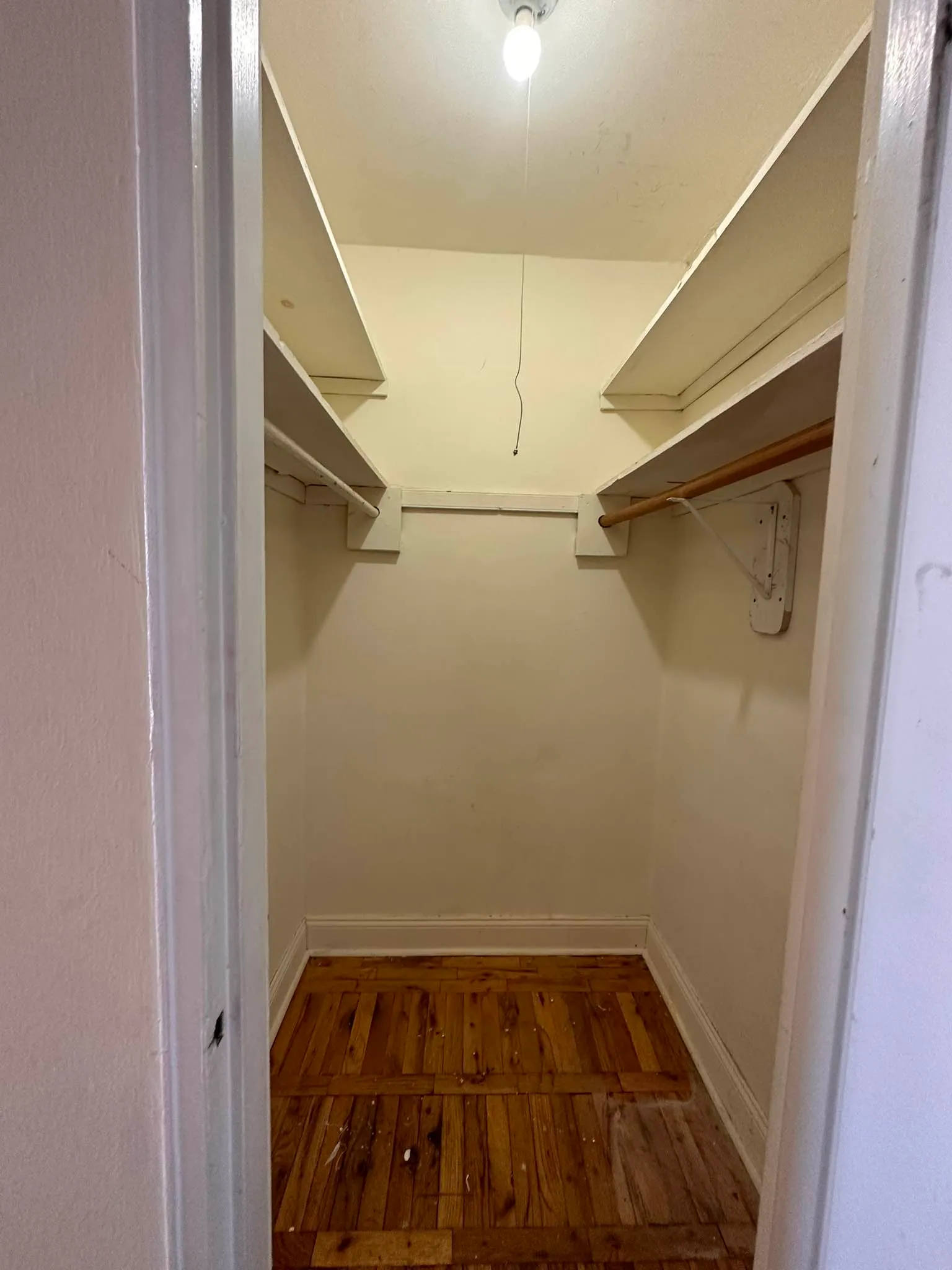 86-25 Van Wyck Expressway East Service Road #216 in Briarwood, Queens ...