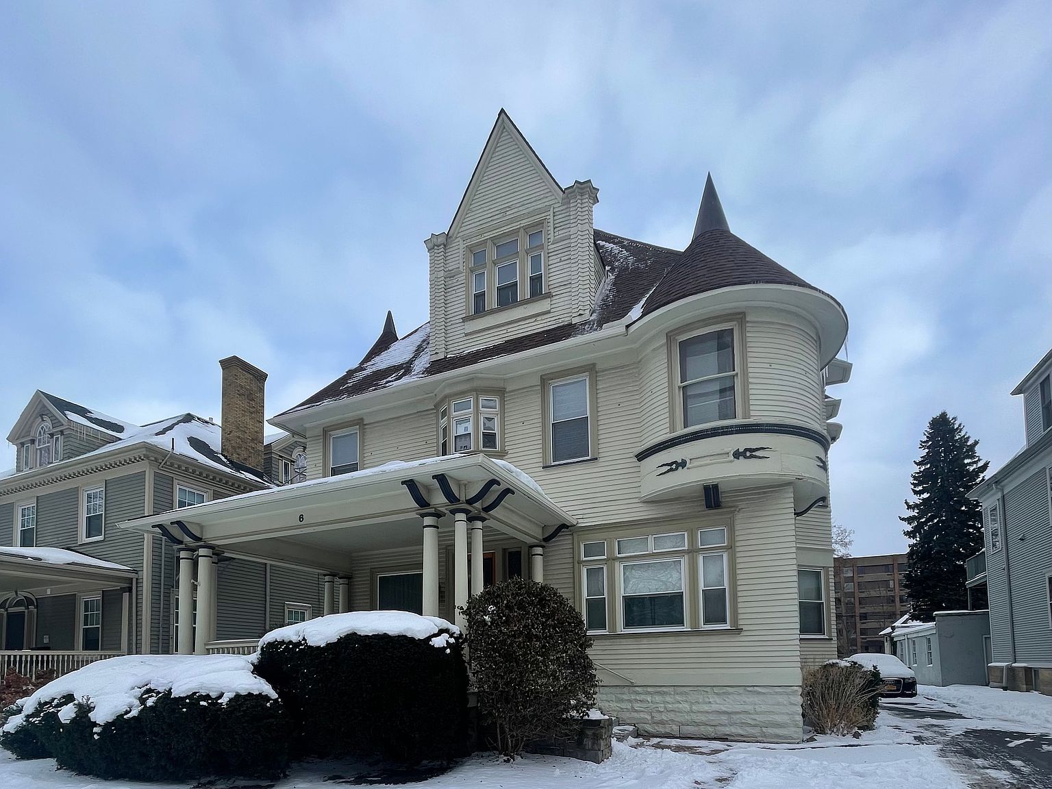 6 Strathallan Park UNIT 4, Rochester, NY 14607 | Zillow
