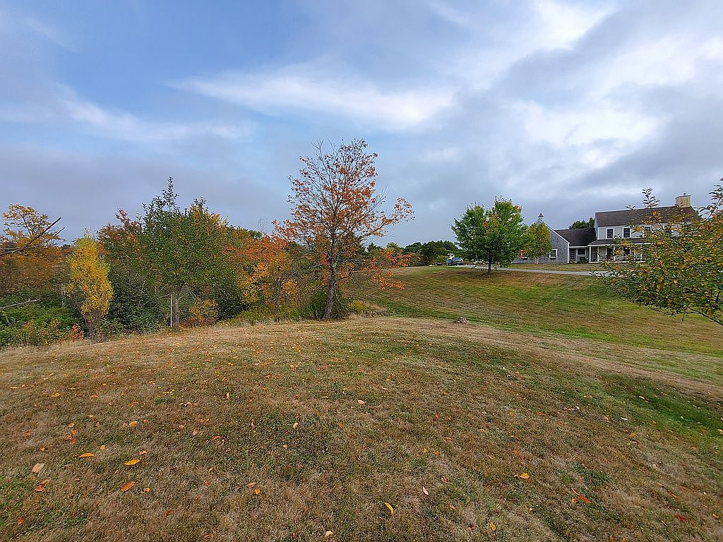 71 Ledge Rd, Yarmouth, ME 04096 | Zillow