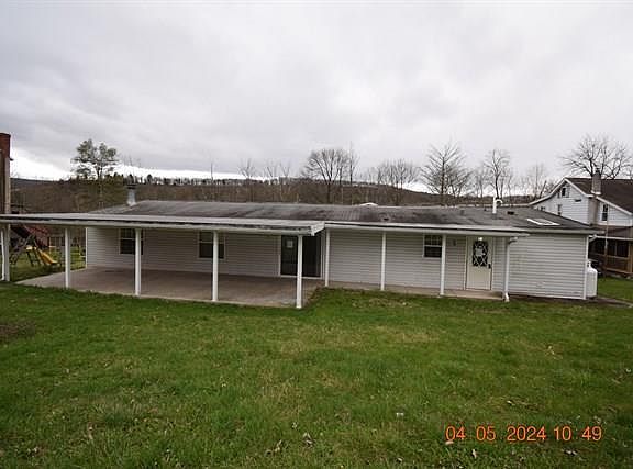 385 Main St, Parryville, PA 18244 | Zillow