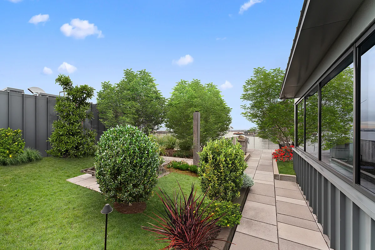 Kendrick Lamar Buys Brooklyn Triplex Penthouse $8.6M | Lipstick Alley