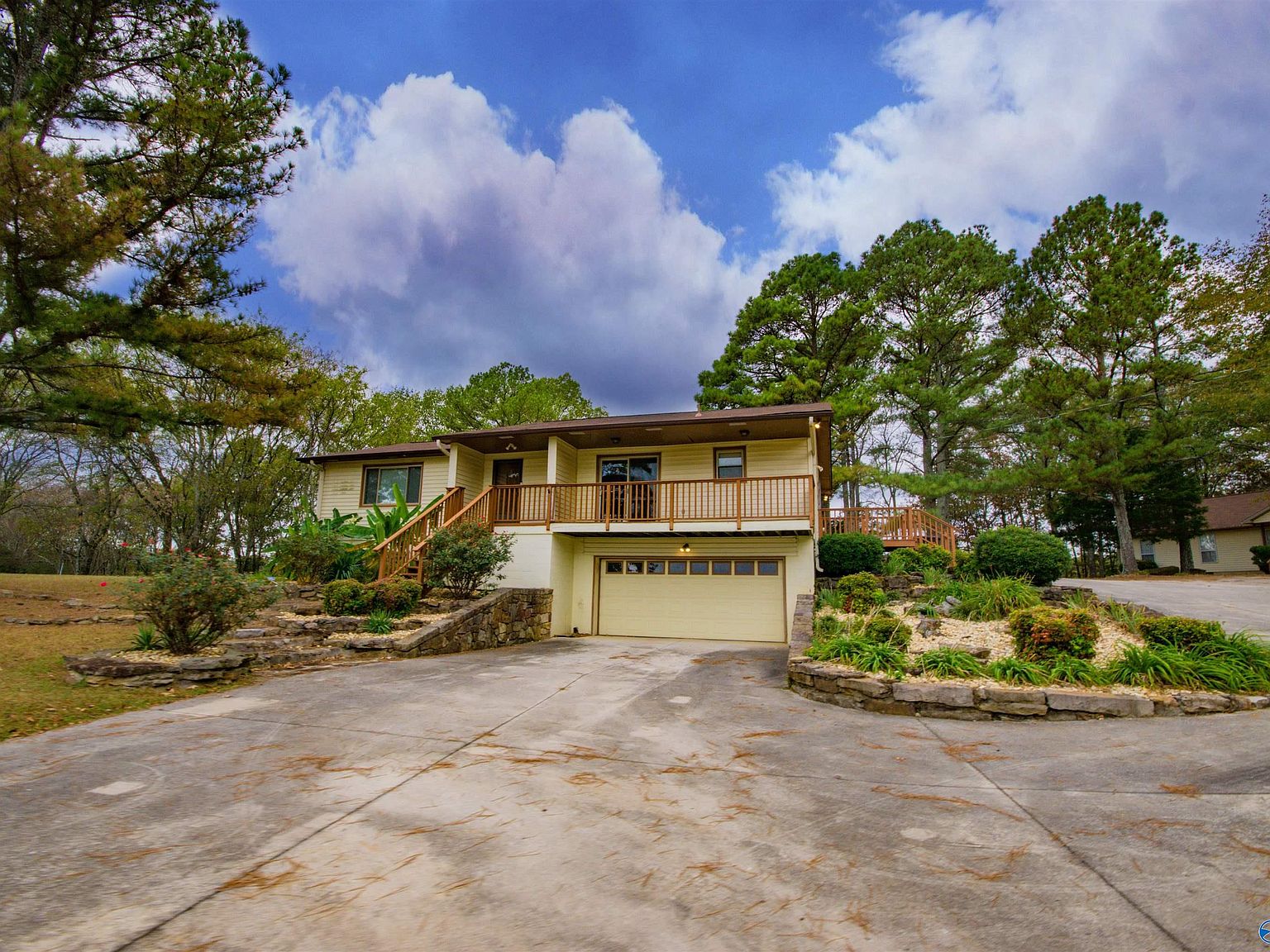 614 Johnson Landing Rd, Valhermoso Springs, AL 35775 | Zillow