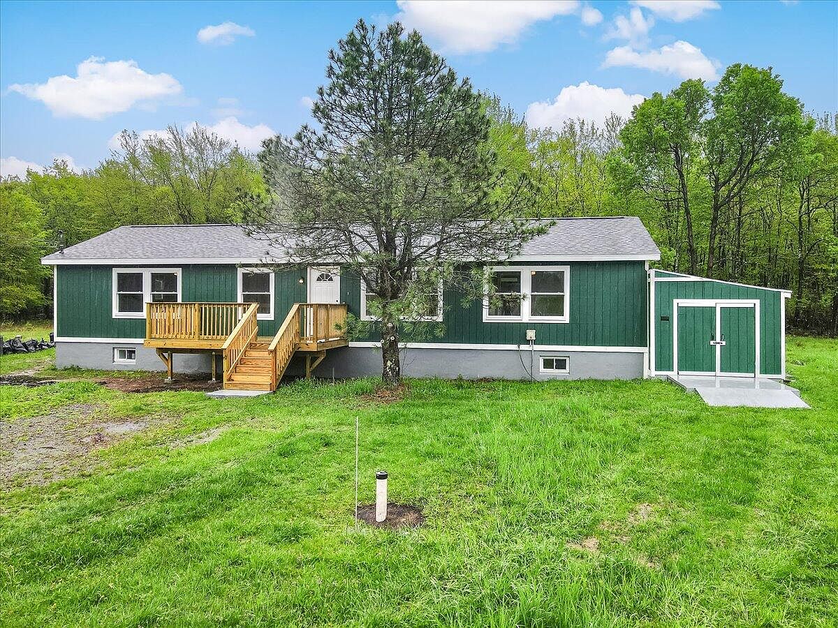 7 Eagle Ct, Lake Ariel, PA 18436 | MLS #PM-132056 | Zillow