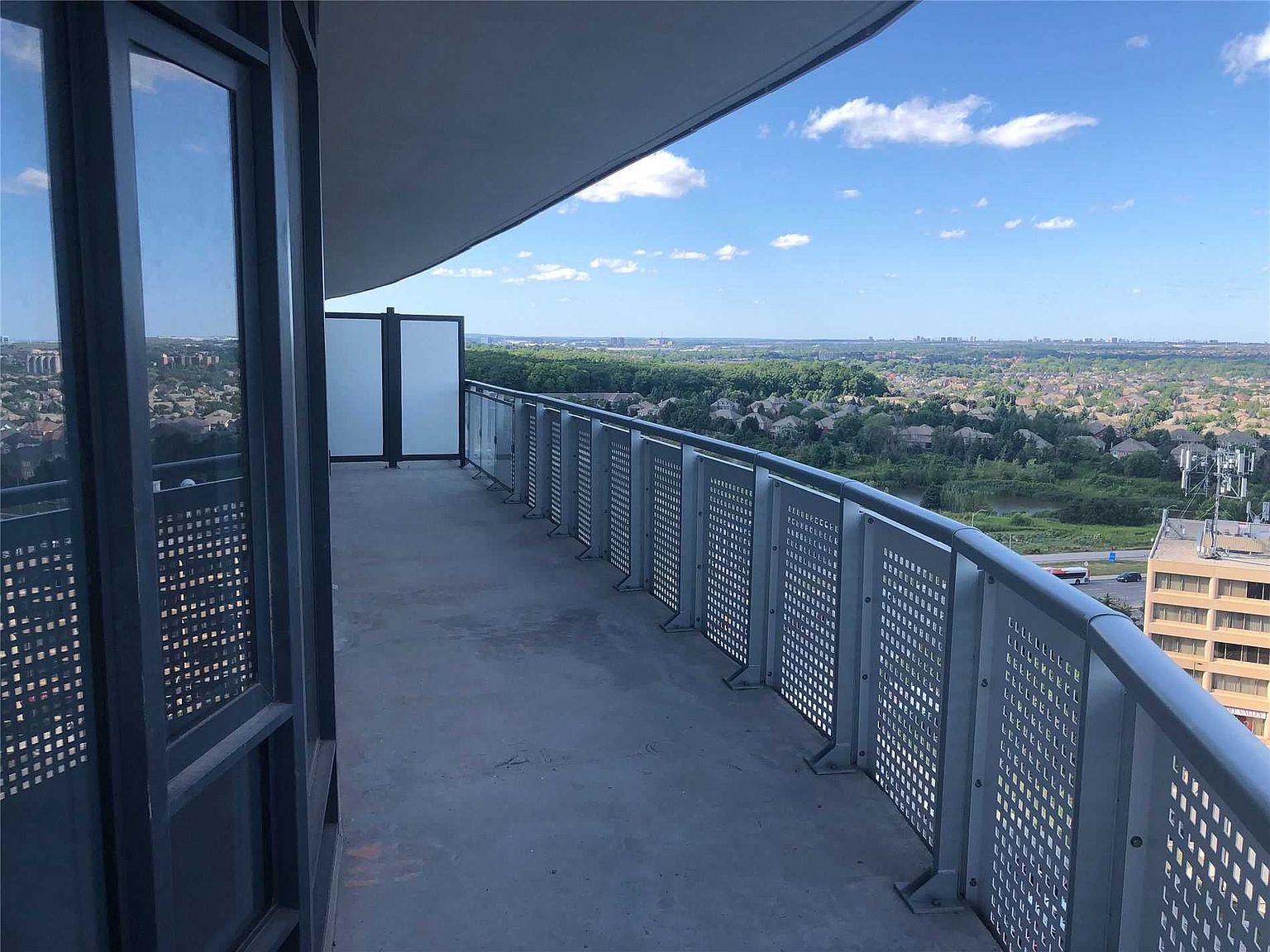 2520 Eglinton Ave W #1417, Mississauga, ON L5M 0Y4 | Zillow