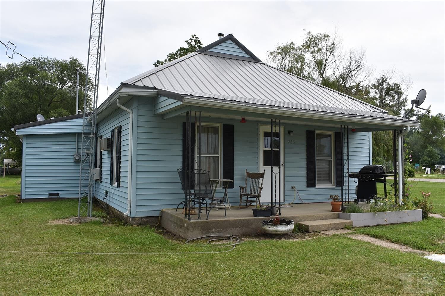 215 E 2nd St N, Exline, IA 52555 | Zillow