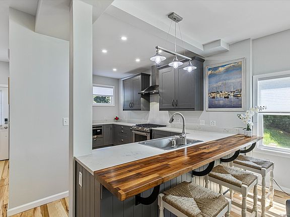 276 Niantic River Rd, Waterford, CT 06385 | MLS #24043522 | Zillow