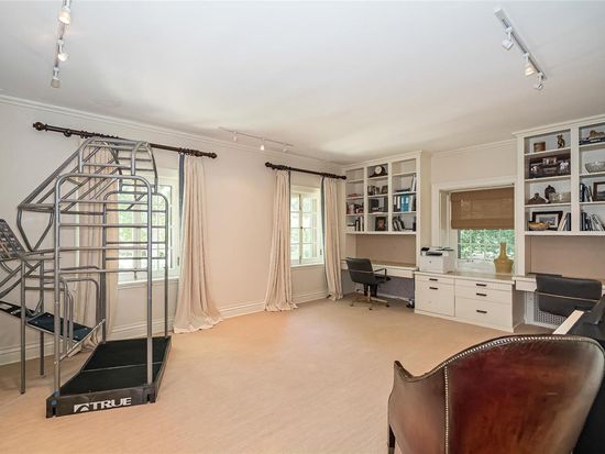 22 Portland Pl, Saint Louis, MO 63108 | Zillow
