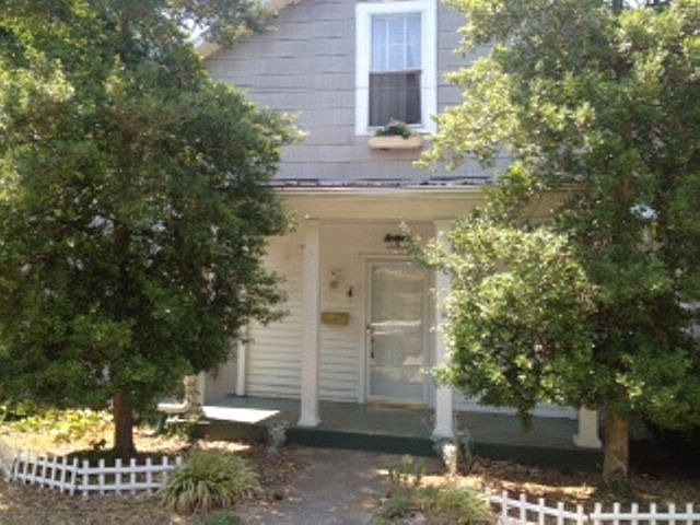 309 E Main St, Earlington, KY 42410 | Zillow