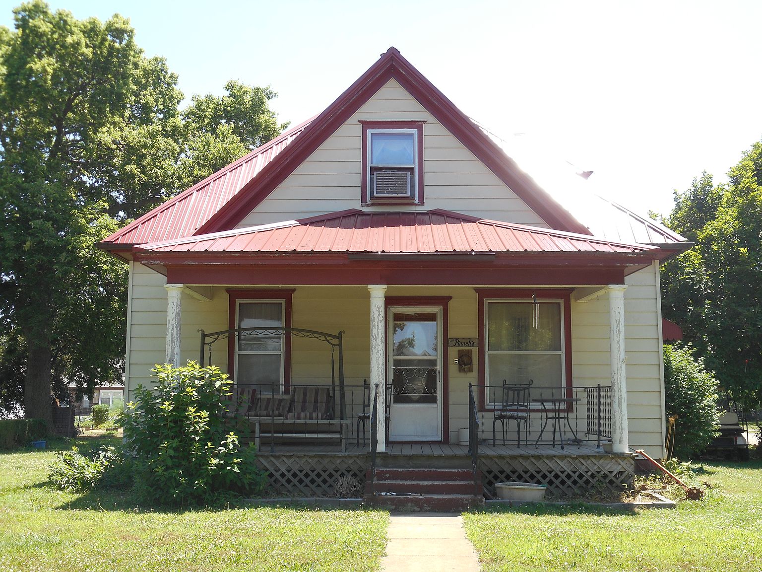 518 Grand Ave, Clyde, KS 66938 | Zillow