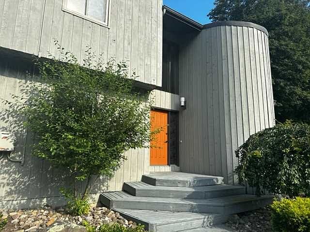 17 Fox Run Rd, Wappingers Falls, NY 12590 | Zillow