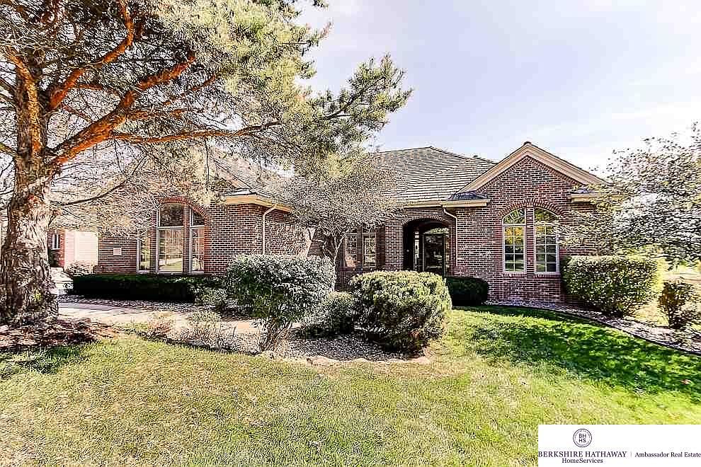 18515 Shadow Ridge Dr, Omaha, NE 68130 | Zillow