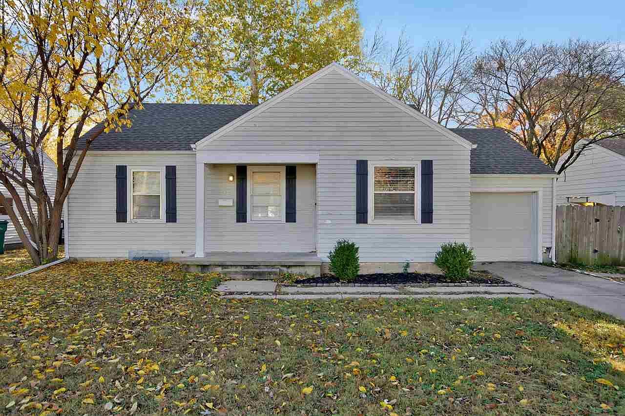2121 E Menlo Dr, Wichita, KS 67211 | Zillow