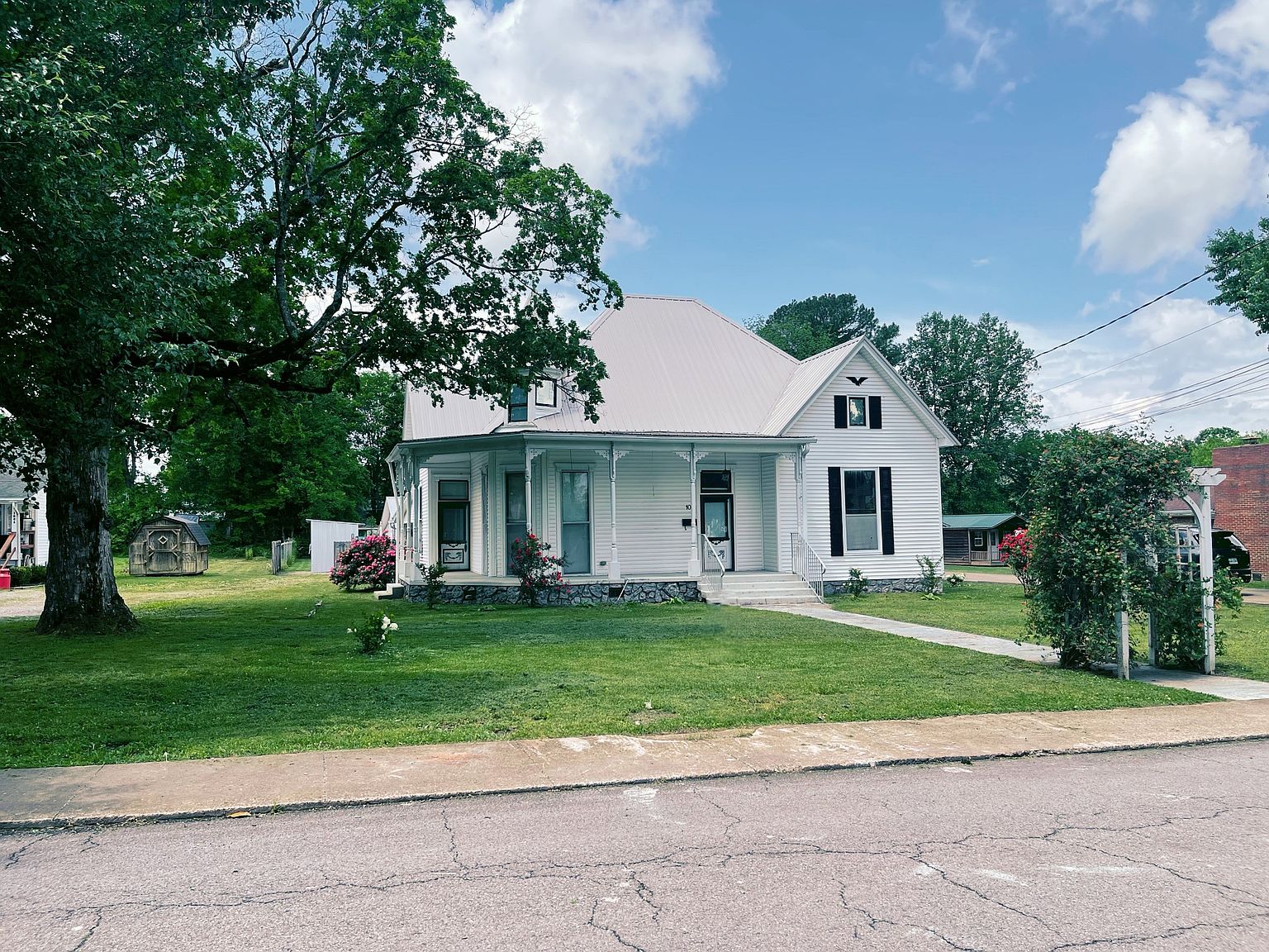 106 Maple Ave, Waverly, TN 37185 | Zillow