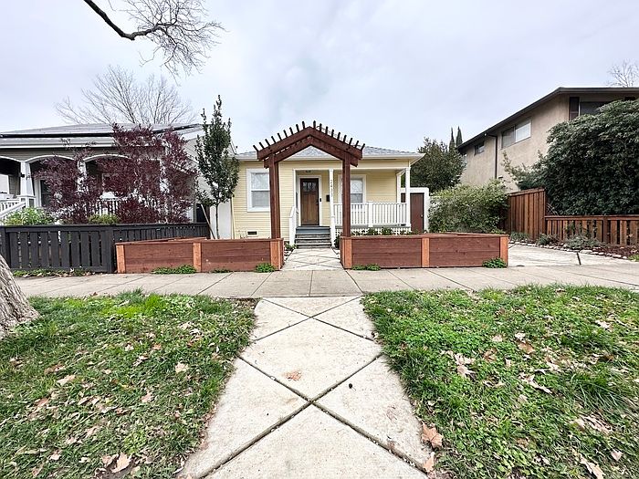 2433 Castro Way, Sacramento, CA 95818 | Zillow