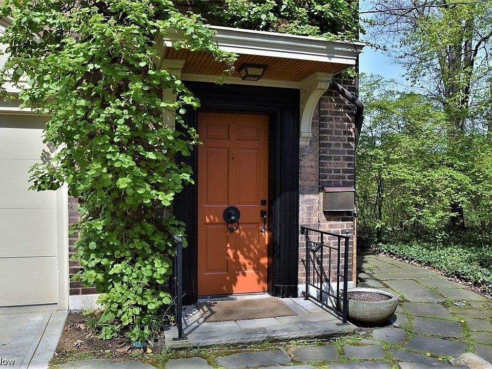 12621 Cedar Rd, Cleveland Heights, OH 44106 | Zillow