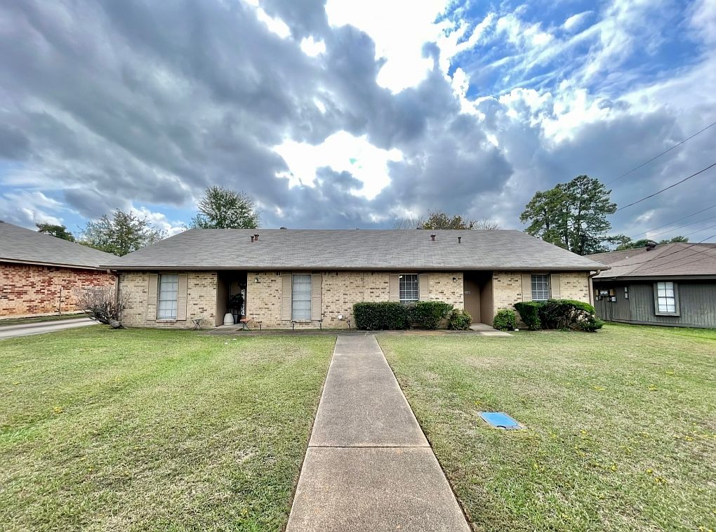 208 Kimberly Ln #B, Longview, TX 75604 | Zillow