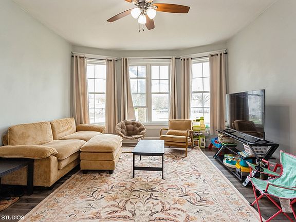 200 Avenue E, Rochelle, IL 61068 | Zillow