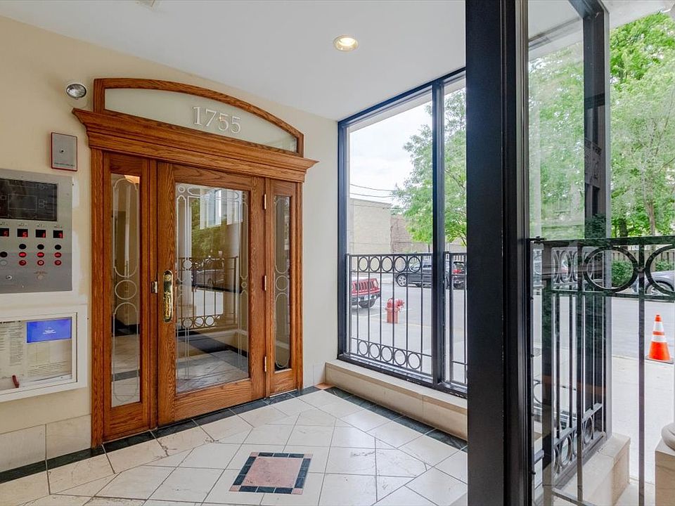 1755 E 55th St Chicago IL | Zillow