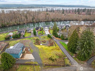 Debi Trull - Real Estate Agent in Cathlamet, WA - Reviews | Zillow