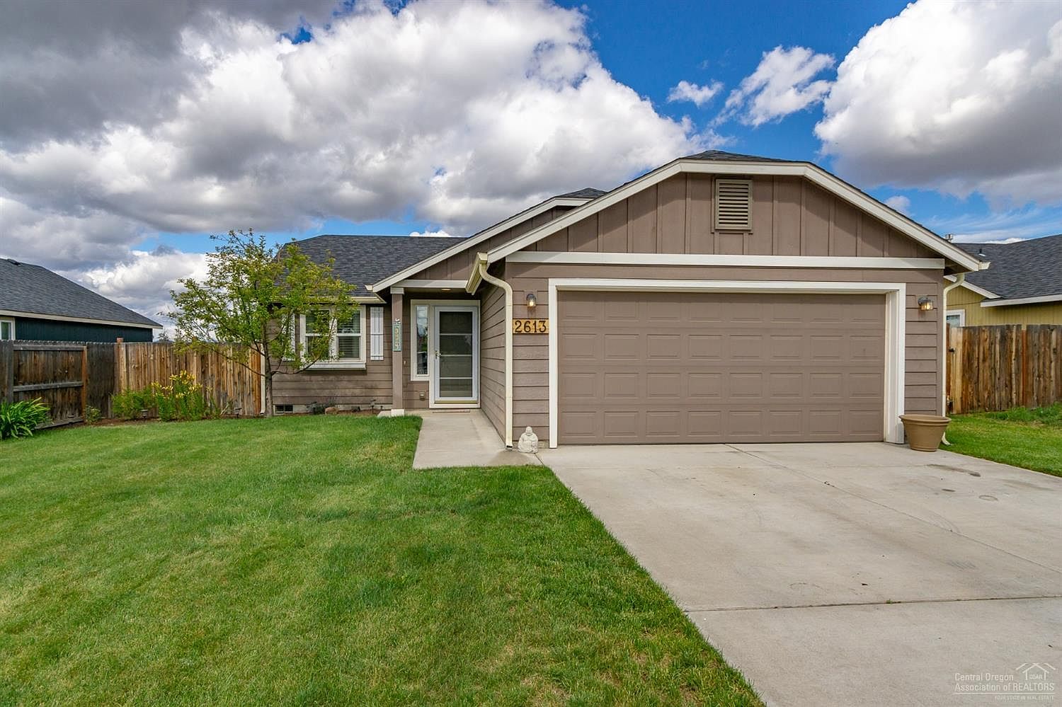 2613 NE 3rd St, Redmond, OR 97756 | Zillow