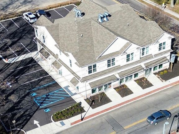 406 Osborn Ave #F, Riverhead, NY 11901 | Zillow