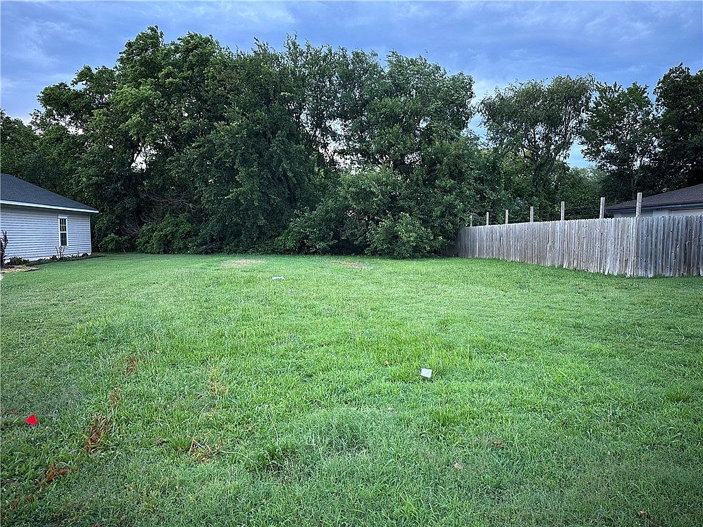 W Tulsa St #16B, Siloam Springs, AR 72761 | MLS #1313205 | Zillow