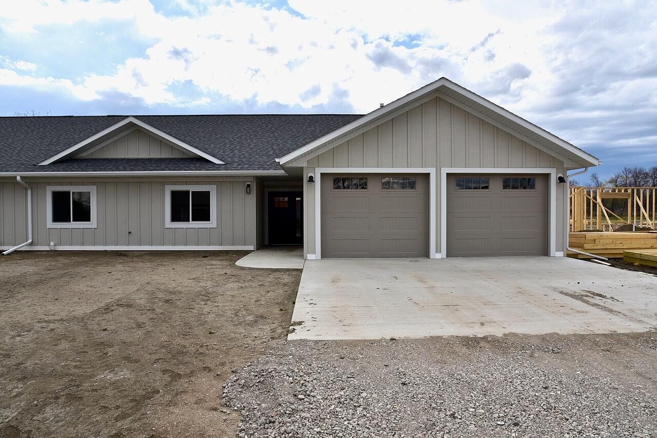 1901.5 Iona St, Fort Pierre, SD 57532 | Zillow