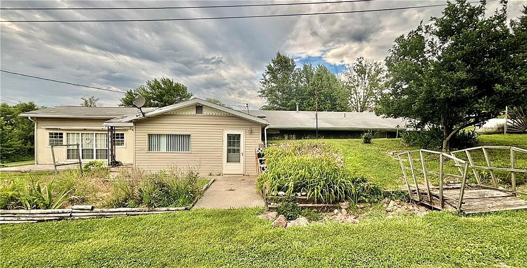 106 College St, Quitman, MO 64487 | Zillow