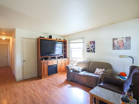 246 W Pomeroy St, West Chicago, IL 60185 | MLS #11984397 | Zillow