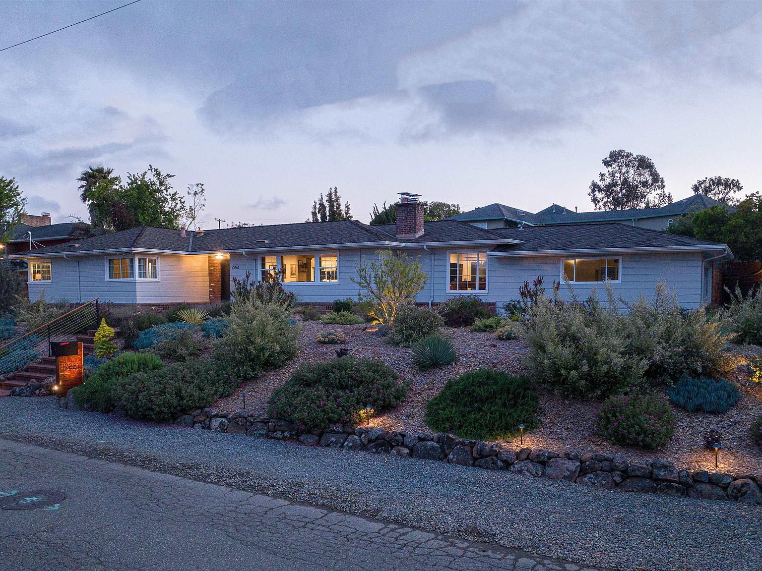 10861 Ettrick St, Oakland, CA 94605 | Zillow