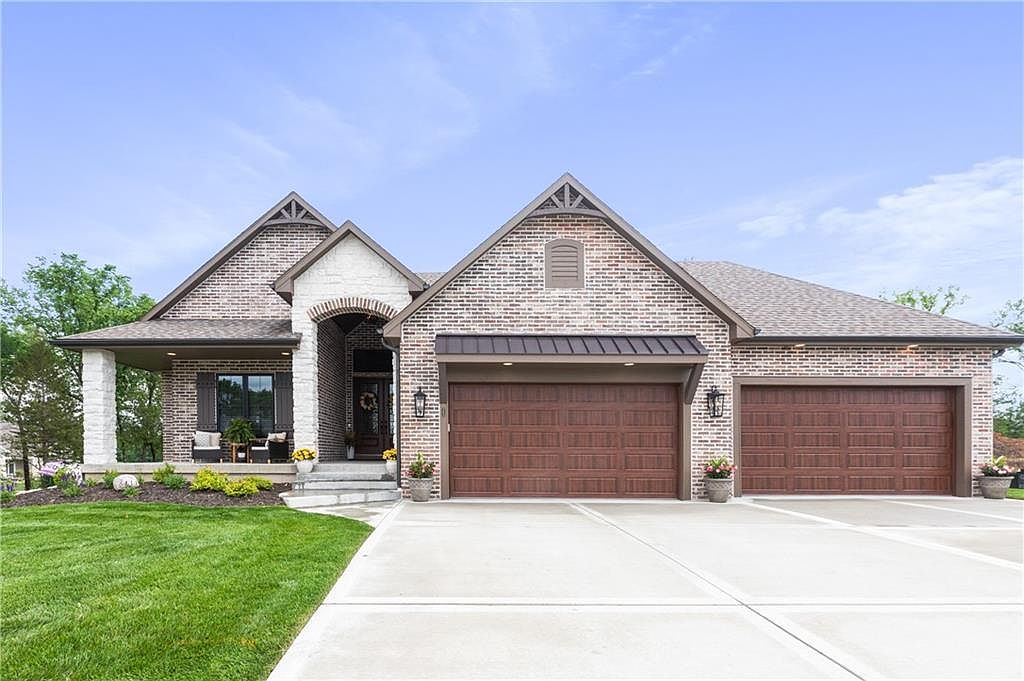 25 Sequoyah Point, Greenwood, MO 64034 | Zillow