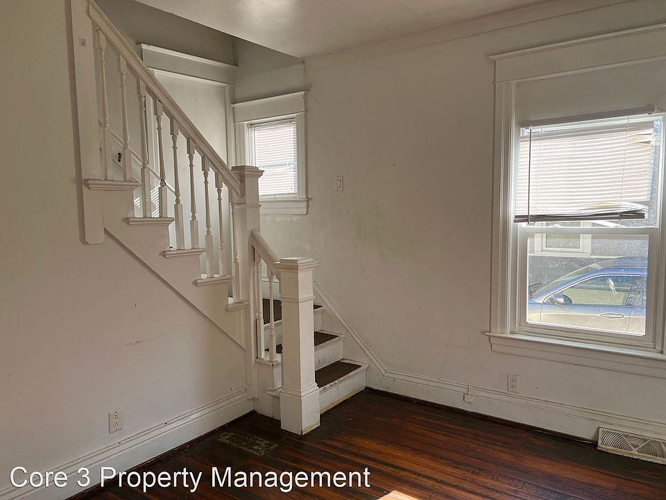 1812 S Spring St, Springfield, IL 62704 | Zillow