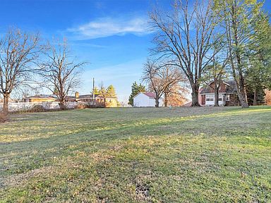 4917 Ringer Rd, Saint Louis, MO 63129 | Zillow