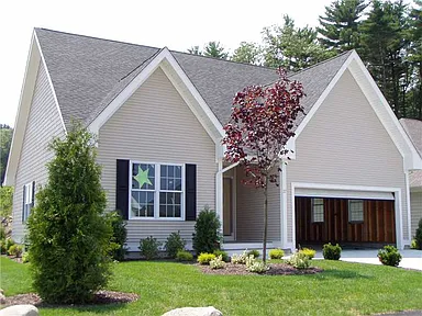 27 Stephanie Dr Coventry RI | Zillow