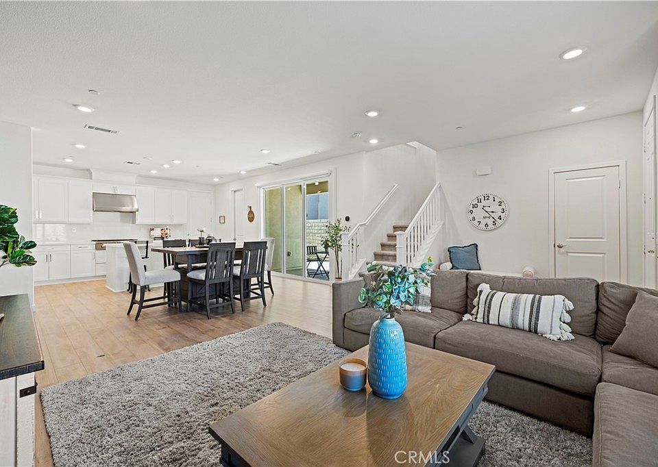 27640 Symphony Pl, Valencia, CA 91381 | Zillow